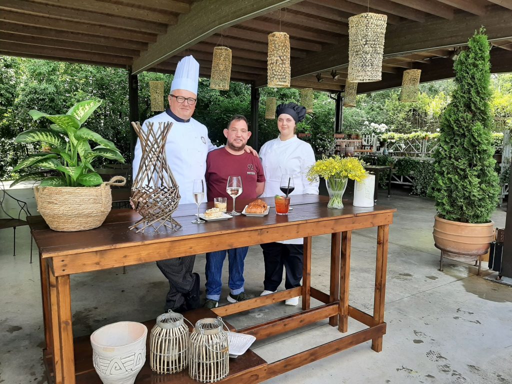 Riapre Bistrò53 il prato del gusto della Cooperativa Nazareno - Notizie ...