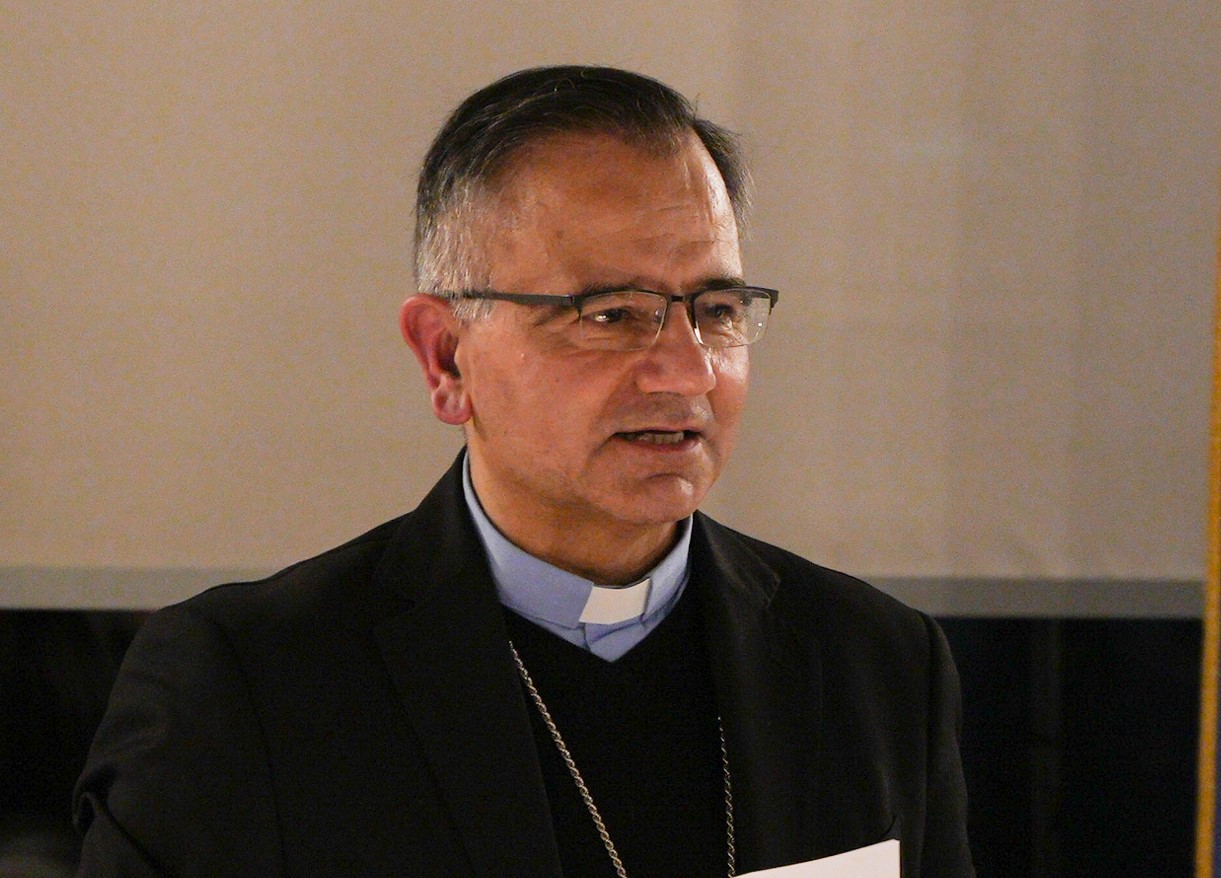 Intervento del vescovo Castellucci su Famiglia Cristiana - Notizie Di ...