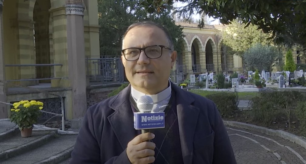 Ricordando i nostri cari defunti, intervista a don Carlo Bellini ...